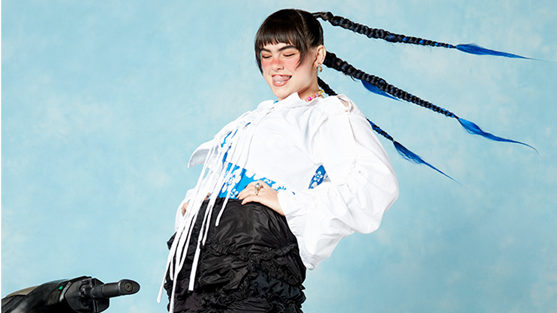 BENEE estrena su nuevo sencillo "Beach Boy" y anuncia su nuevo EP - Mr ...