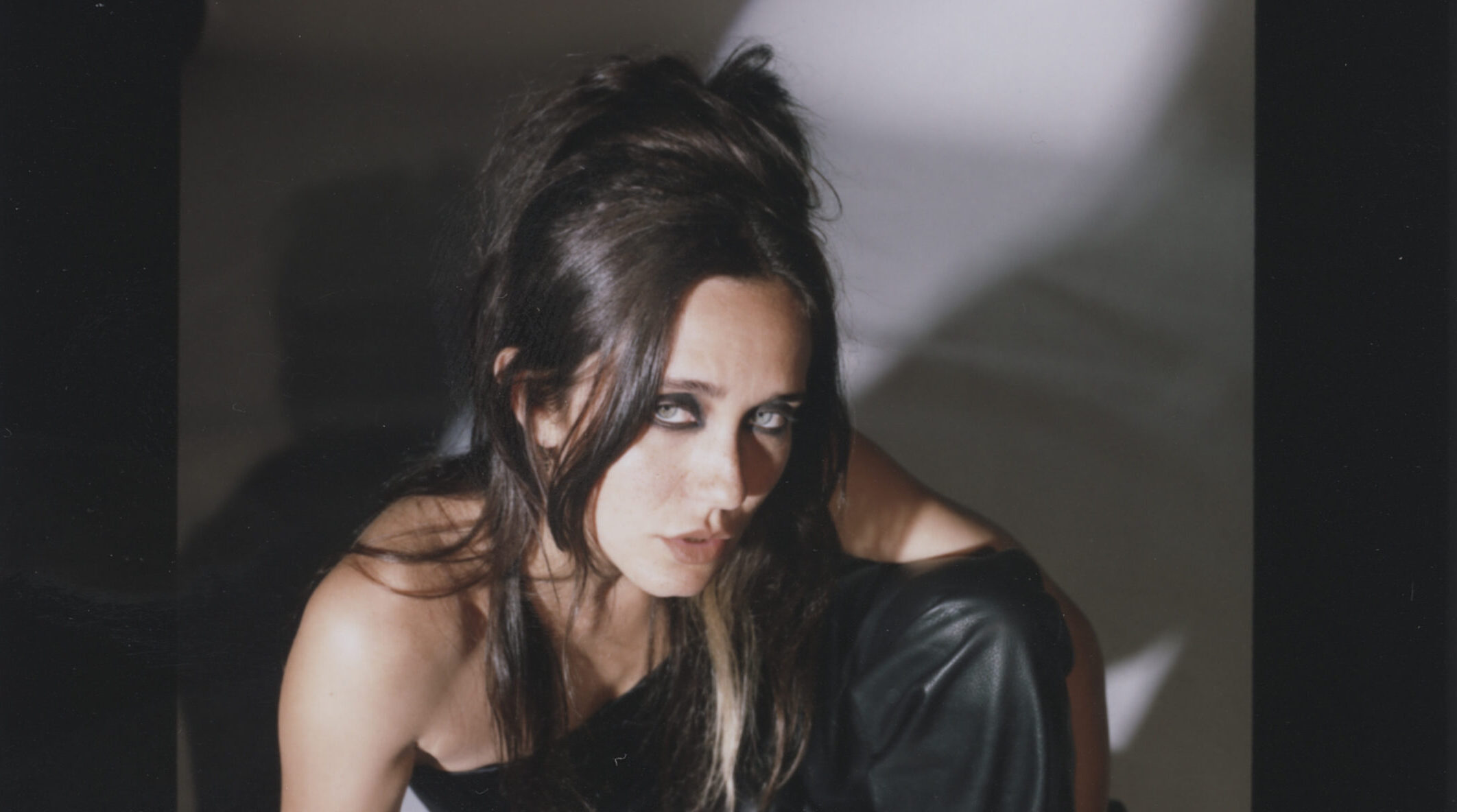 Jesse Jo Stark muestra su habilidad en "Doomed" [Entrevista] - Mr Indie