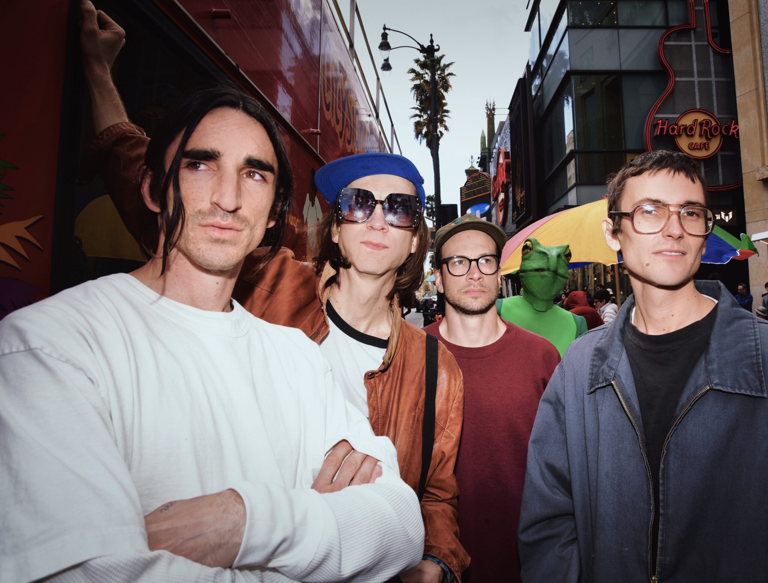 Casi al borde del desastre, DIIV estrena “Frog In Boiling Water”, su ...