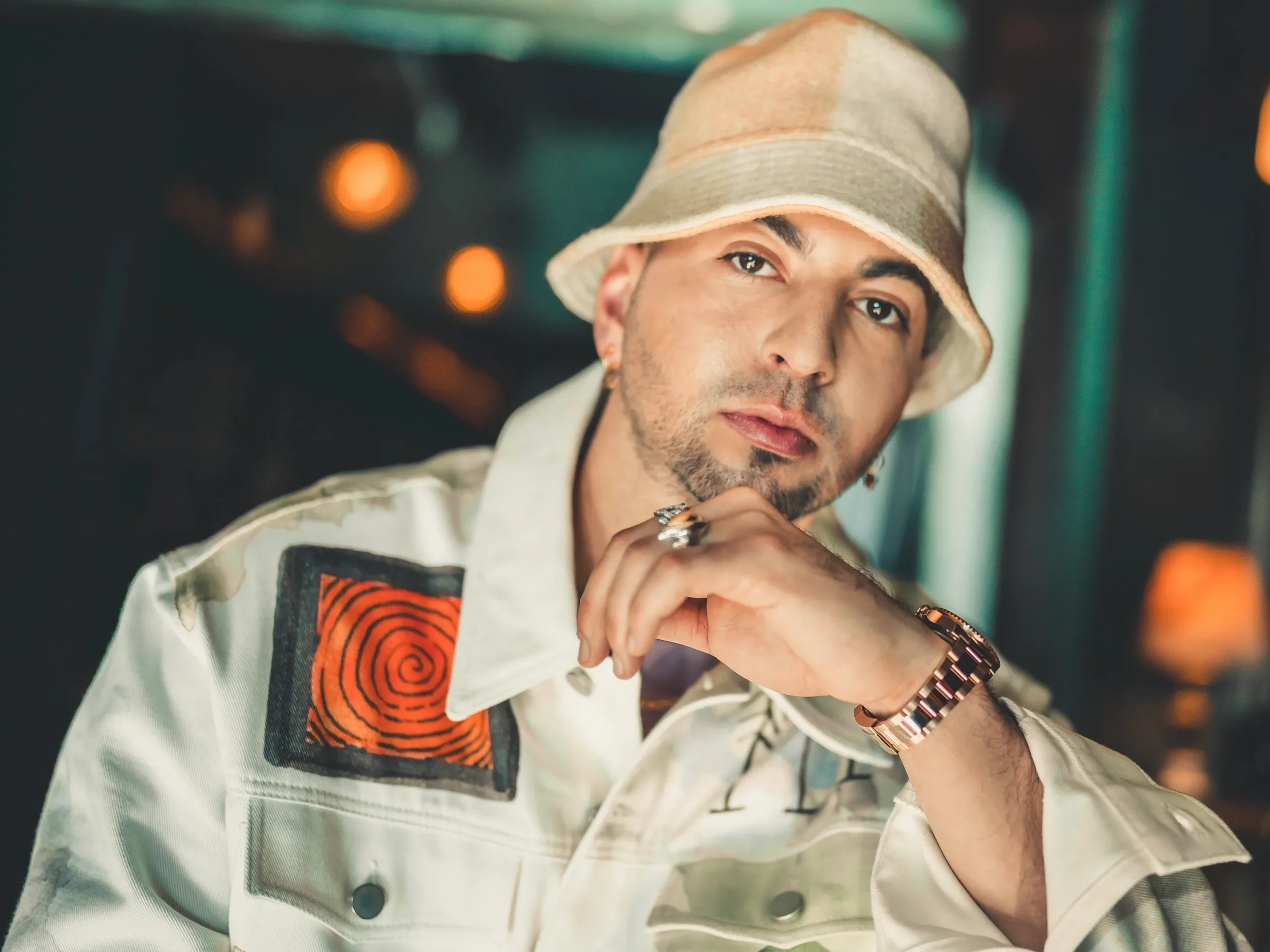 Justin Quiles presenta su nuevo sencillo "Su Gato" - Mr Indie