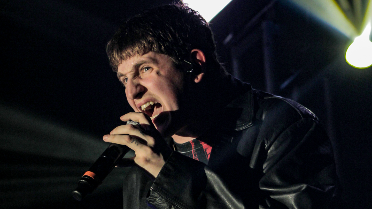 Dillom llega al Vive Latino 2025 - Mr Indie