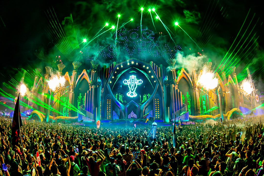 EDC México 2025: música, baile y tormenta bajo el cielo eléctrico - Mr ...